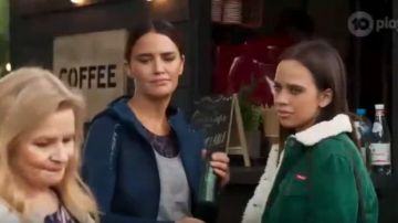 Edwina Anderson: Clothes, Outfits, Brands, Style and Looks | Spotern