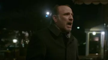 Joe Caputo (played by Nick Sandow) outfits on Orange Is the New Black