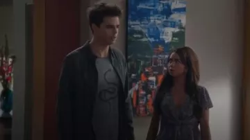 Dylan Marshall (played by Reid Ewing) outfits on Modern Family