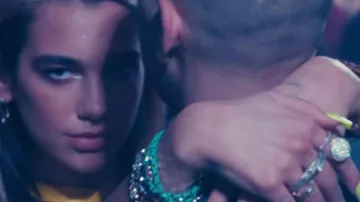 Dua Lipa - Don't Start Now (Official Music Video): Clothes, Outfits, Brands, Style and Looks ...