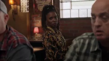 Discover outfits and fashion from season 10 on Shameless
