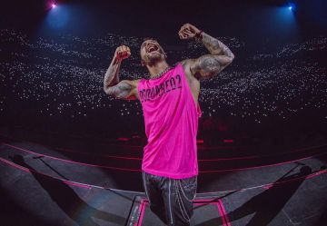 Chain Neck­lace worn by Maluma on his Instagram account @maluma | Spotern