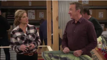 Vanessa Baxter (played by Nancy Travis) outfits on Last Man Standing