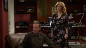 Vanessa Baxter (played by Nancy Travis) outfits on Last Man Standing
