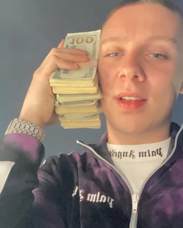 The Moncler jackets worn by Aitch on his account Instagram @aitch | Spotern