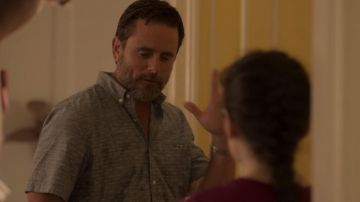 (played by Charles Esten) outfits on Outer Banks