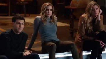Sara Lance (played by Caity Lotz) outfits on DC's Legends of Tomorrow