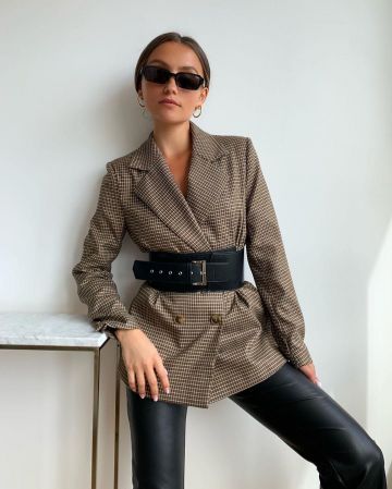 Le collier de Chloé Bleinc sur son compte Instagram | Spotern