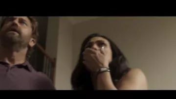 Allison Garrity (played by Morena Baccarin) outfits on Greenland