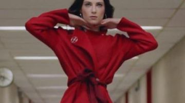 The red coat worn by Tiff (Zoe Levin) in "Bonding" (S01E01) | Spotern