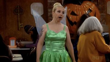 Discover outfits and fashion from season 4 on The Conners