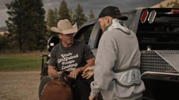 Travis (played by Taylor Sheridan) outfits on Yellowstone