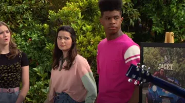 Lex (played by Jules LeBlanc) outfits on Side Hustle