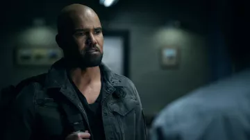 Daniel 'Hondo' Harrelson (played by Shemar Moore) outfits on S.W.A.T.
