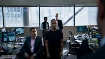 Shoulder Bag worn by Harper Stern (Myha'la Herrold) as seen in Industry ...