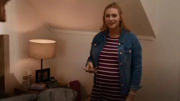 Sarah Mercer (played by Jessica Sipos) outfits on Chesapeake Shores