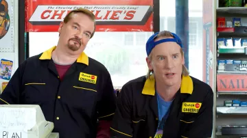 Clerks III: Clothes, Outfits, Brands, Style and Looks | Spotern