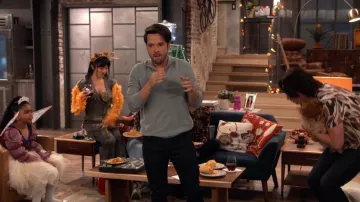Double Dutch (played by Poppy Liu) outfits on iCarly