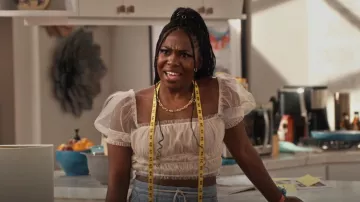 Harper Bettencourt (played by Laci Mosley) outfits on iCarly