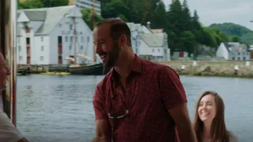Below Deck Adventure: Clothes, Outfits, Brands, Style and Looks | Spotern