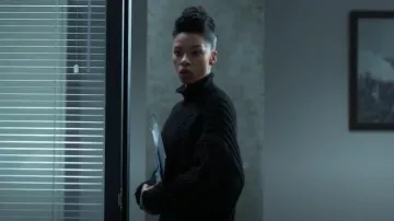 Dawn Gilbane (played by Angel Parker) outfits on The Recruit