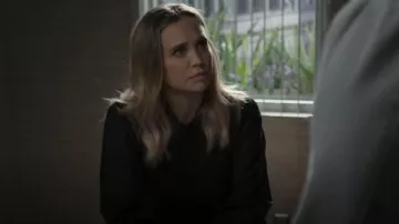 Dr. Morgan Reznick (played by Fiona Gubelmann) outfits on The Good Doctor