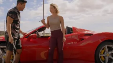 Juliet Higgins (played by Perdita Weeks) outfits on Magnum P.I.