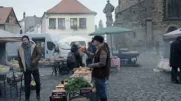 Extraction 2: Clothes, Outfits, Brands, Style and Looks | Spotern