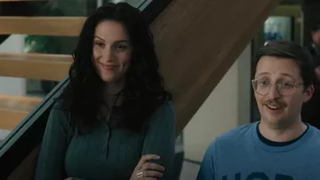 Rian (played by Eva Victor) outfits on Billions