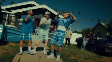 BLESSD PESO PLUMA SOG | 🧿 OJOS AZULES ( VIDEO OFICIAL ): Clothes ...