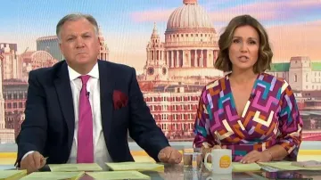 Good Morning Britain: Clothes, Outfits, Brands, Style and Looks | Spotern