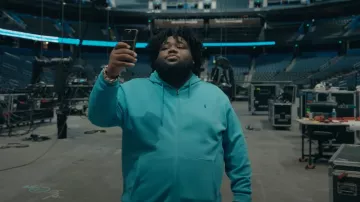 Rod Wave - Checkmate (Official Video): Clothes, Outfits, Brands, Style ...