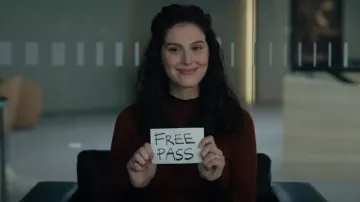 Rian (played by Eva Victor) outfits on Billions