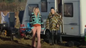 Mary "Sugar" Jones (played by Joanna Higson) outfits on Brassic