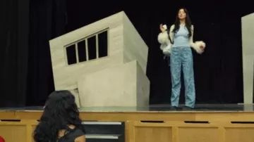 Alison (played by Niamh McCormack) outfits on Everything Now