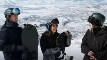 Winter House: Clothes, Outfits, Brands, Style and Looks | Spotern