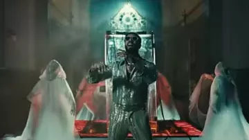 Anuel AA - Luces Tenues (Video Oficial): Clothes, Outfits, Brands ...