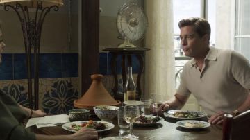 The bomber jacket in suede Max Vatan (Brad Pitt) in Allies | Spotern