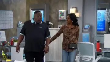 Tina Butler (played by Tichina Arnold) outfits on The Neighborhood