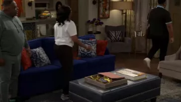 Tina Butler (played by Tichina Arnold) outfits on The Neighborhood