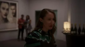 Becky Green (played by Erin Doherty) outfits on Chloe