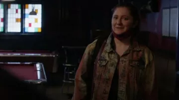 Debbie Gallagher (played by Emma Kenney) outfits on Shameless