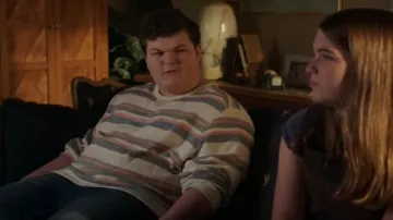 Young Sheldon: Clothes, Outfits, Brands, Style and Looks | Spotern