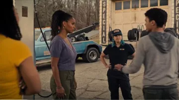 Helen Grace (played by Joy Bryant) outfits on The Spiderwick Chronicles