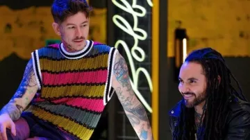 Oversized crew neck worn by Freddie Albrighton in Ink Master (S15E02 ...