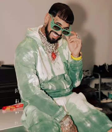 Instagram anuel: Clothes, Outfits, Brands, Style and Looks | Spotern