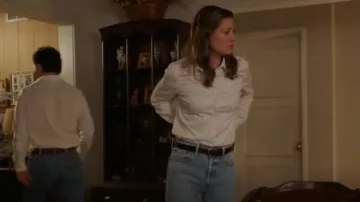 Mary Cooper (played by Zoe Perry) outfits on Young Sheldon