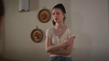 Brandy Melville Zelly Top worn by Claire (Thailey Roberge) as seen in ...