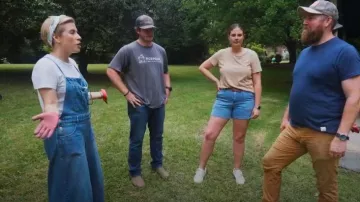 Erin Napier: Clothes, Outfits, Brands, Style and Looks | Spotern