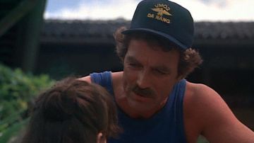 The cap VM02 DA NANG of Thomas Magnum (Tom Selleck) in the Magnum | Spotern